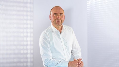 We advise you worldwide – i.safe MOBILE